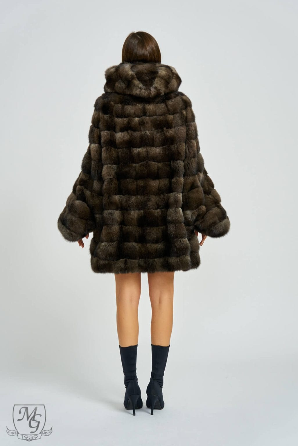 Dark Russian sable coat, Kapa D model - Casa de blanuri MG